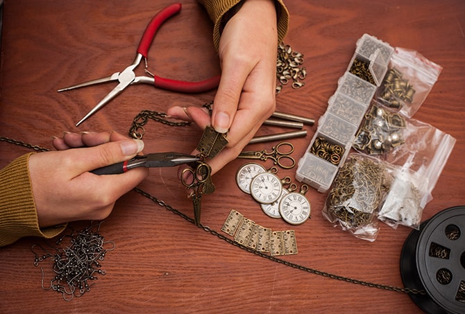 Put Your Creativity to Work by Becoming a Jewellery Designer ...